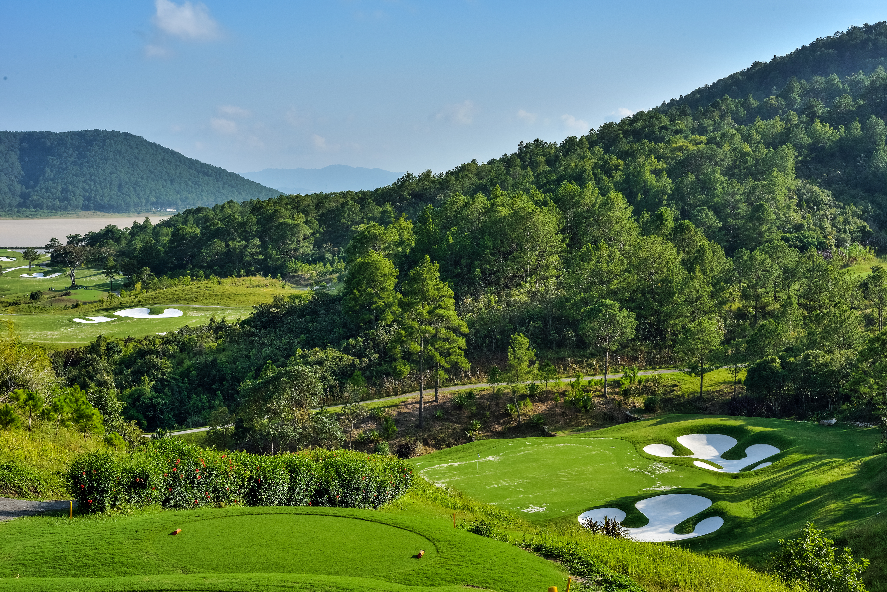 Dalat at 1200 Golf Club - A Premier Golf Destination in Vietnam